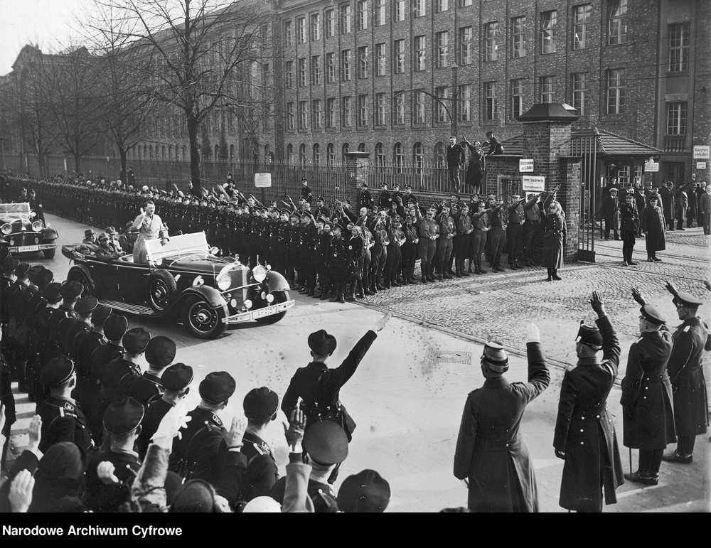 Hitler Archive | Adolf Hitler on his way to the Siemens factory to ...