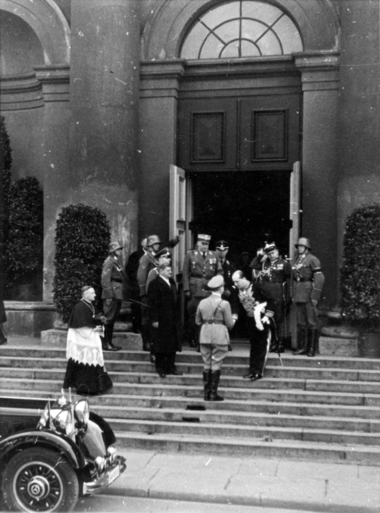 Hitler Archive | Adolf Hitler arrives at St. Hedwig's Cathedral in ...