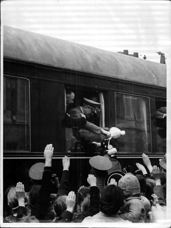 Hitler Archive | Adolf Hitler in his train greets people at Salzburg ...