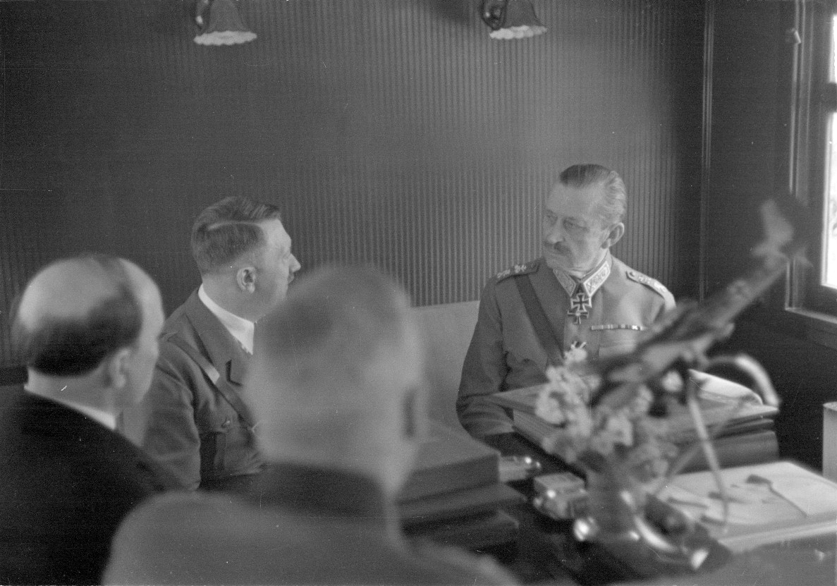 Hitler Archive | Adolf Hitler in conversation with Mannerheim in Finland